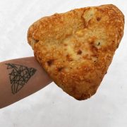 Le triangle au fromage - Maison ODDO | Pâtisserie | Viennoiserie ...